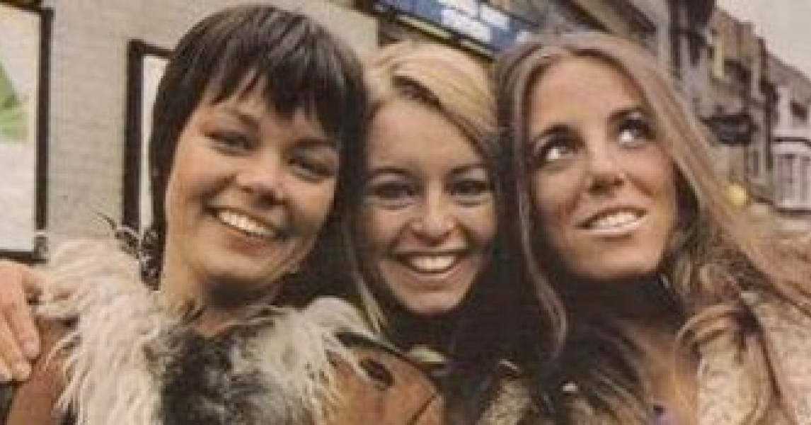 Take Three Girls | Television Heaven